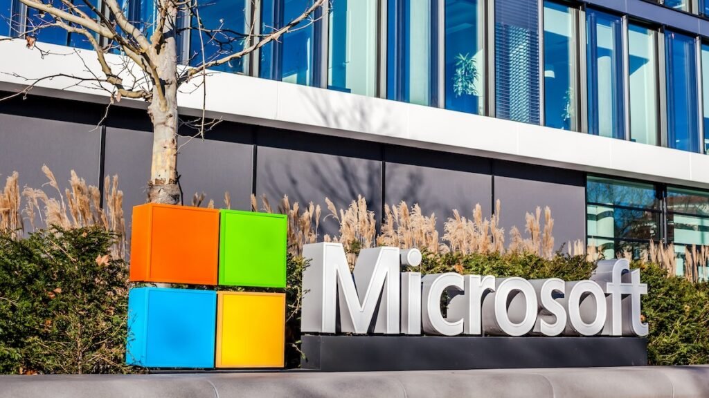 Microsoft Alerts More Customers to Email Theft in Expanding Midnight ...